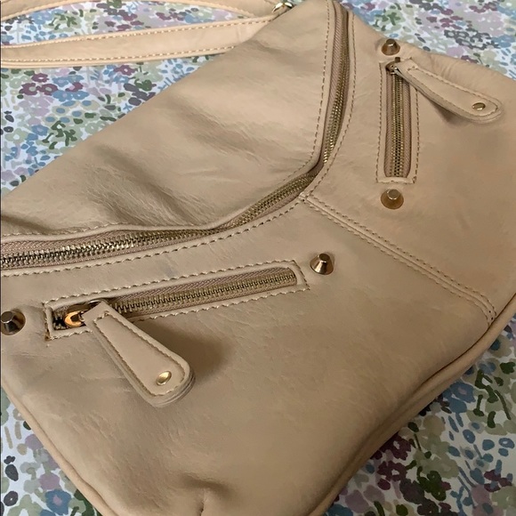 Street Level | Bags | Tan Crossbody Bag | Poshmark
